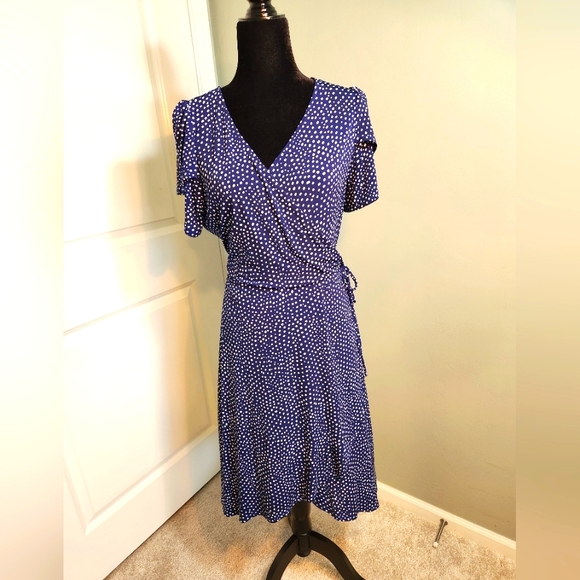 Gilli | Dresses | Gilli Blue And White Flutter Sleeve Wrap Midi Dress ...